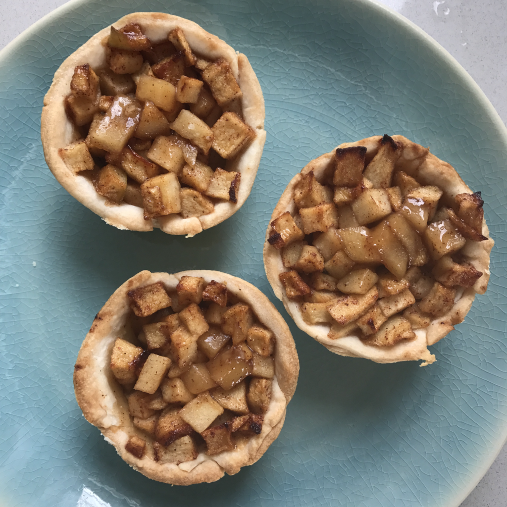 Mini Apple-Cinnamon Pies - Cavit Collection