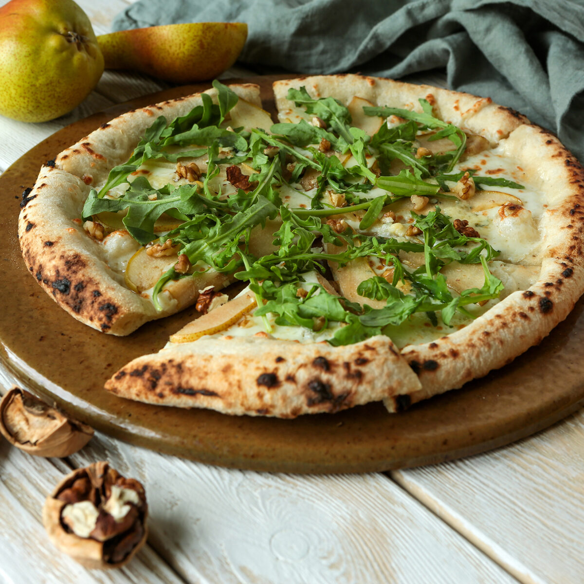 Pear, Pecan and Goat Cheese Pizza with Arugula and Red Onion Recipe ...